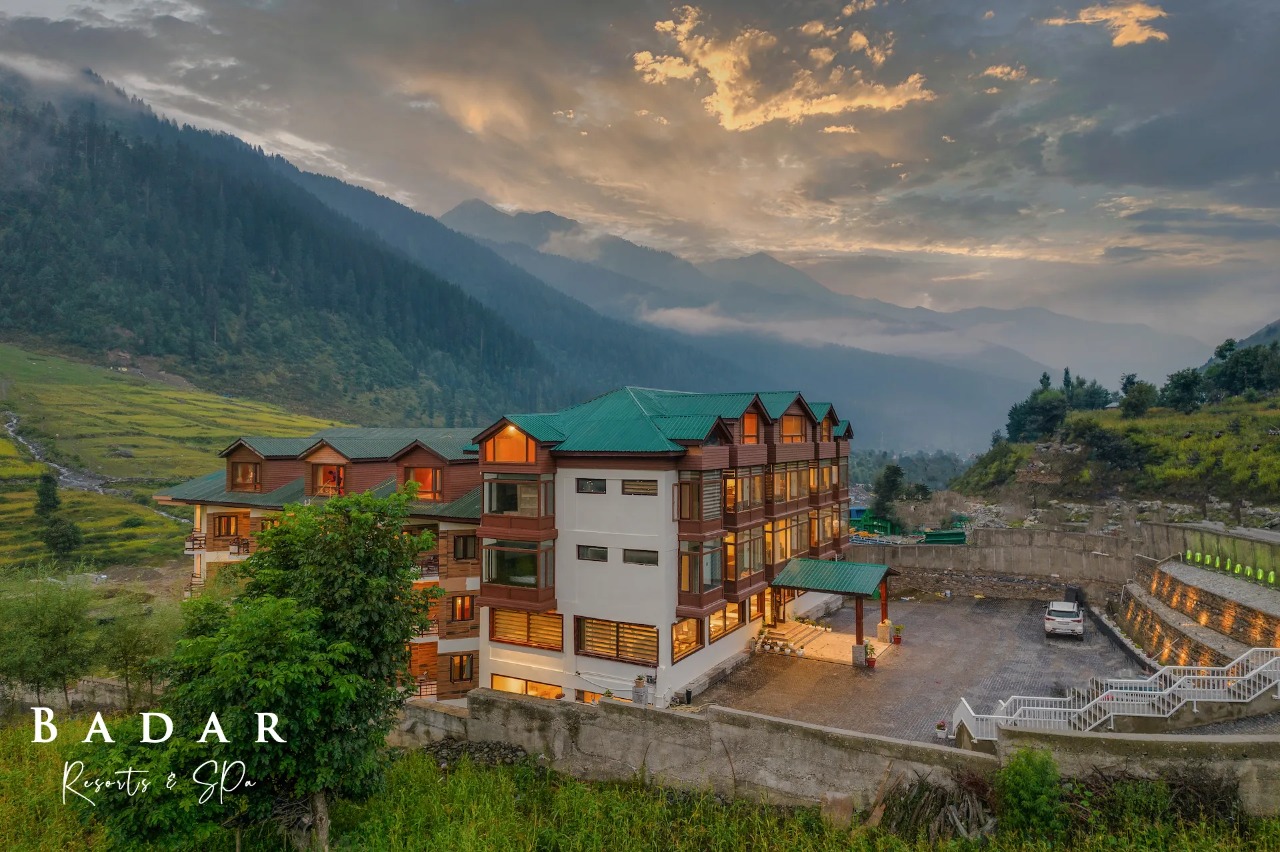 Hotel Badar Resorts and spa Sonomarg - Best Deals Asuured